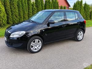 Melns Skoda Fabia 2011 Anykščiai, ar dzinēja tilpumu 1.20 L un nobraukumu 205 tūkst. km par 2350 €, foto  vietnē AUTOMOTO.COM.LV