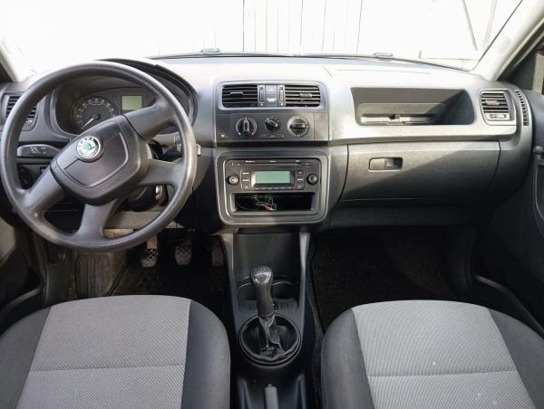 Шкода Фабия 2011 в Аникщяй на AUTOMOTO.COM.LV Черный Шкода Фабия 2011 в Аникщяй, объемом двигателя 1.20 л и пробегом 205 тыс. км за 2350 €, фото 9 на AUTOMOTO.COM.LV