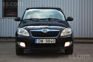 Black Skoda Fabia 2012 in Preili, with an engine capacity of 1.20 L and mileage of 283 thousand km for 3400 €, photo 4 on AUTOMOTO.COM.LV