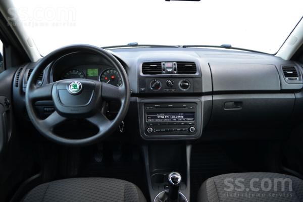 Black Skoda Fabia 2012 in Preili, with an engine capacity of 1.20 L and mileage of 283 thousand km for 3400 €, photo 10 on AUTOMOTO.COM.LV