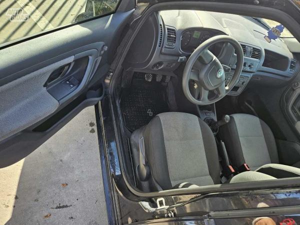 Melns Skoda Fabia 2012 Marijampole, ar dzinēja tilpumu 1.20 L un nobraukumu 211 tūkst. km par 2500 €, foto 6 vietnē AUTOMOTO.COM.LV