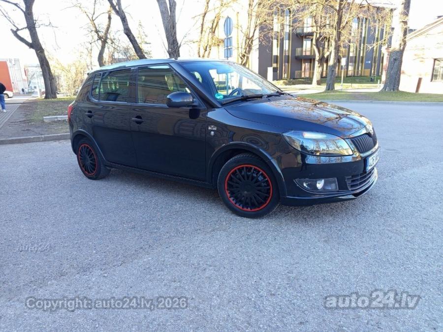 Black Skoda Fabia 2014 in Tallinn, with an engine capacity of 1.60 L and mileage of 234 thousand km for 4500 €, photo 3 on AUTOMOTO.COM.LV
