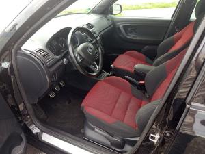 Melns Skoda Fabia 2014 Tallina, ar dzinēja tilpumu 1.60 L un nobraukumu 235 tūkst. km par 3700 €, foto 6 vietnē AUTOMOTO.COM.LV