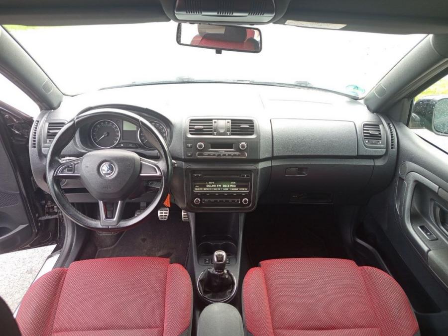 Melns Skoda Fabia 2014 Tallina, ar dzinēja tilpumu 1.60 L un nobraukumu 235 tūkst. km par 3700 €, foto 18 vietnē AUTOMOTO.COM.LV