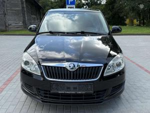 Black Skoda Fabia 2014 in Rokiskis, with an engine capacity of 1.20 L and mileage of 69 thousand km for 4299 €, photo 3 on AUTOMOTO.COM.LV