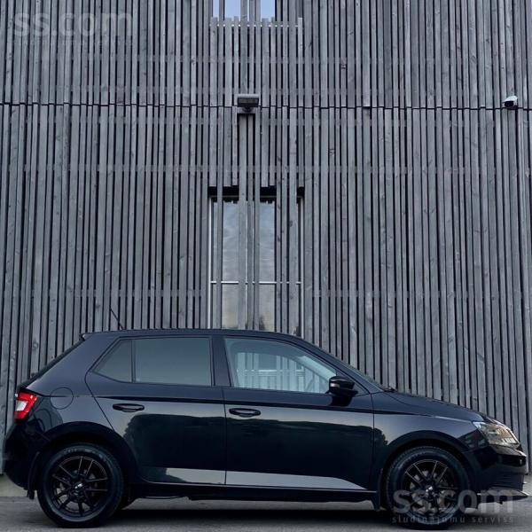 Black Skoda Fabia 2015 in Jelgava, with an engine capacity of 1.20 L and mileage of 226 thousand km for 5150 €, photo 8 on AUTOMOTO.COM.LV