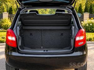 Black Skoda Fabia 2015 in Jelgava, with an engine capacity of 1.20 L and mileage of 234 thousand km for 4500 €, photo 8 on AUTOMOTO.COM.LV