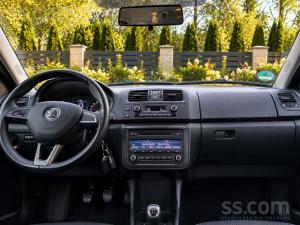 Black Skoda Fabia 2015 in Jelgava, with an engine capacity of 1.20 L and mileage of 234 thousand km for 4500 €, photo 12 on AUTOMOTO.COM.LV