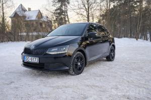 Melns Skoda Fabia 2016 Rīga, ar dzinēja tilpumu 1.00 L un nobraukumu 117 tūkst. km par 5400 €, foto  vietnē AUTOMOTO.COM.LV