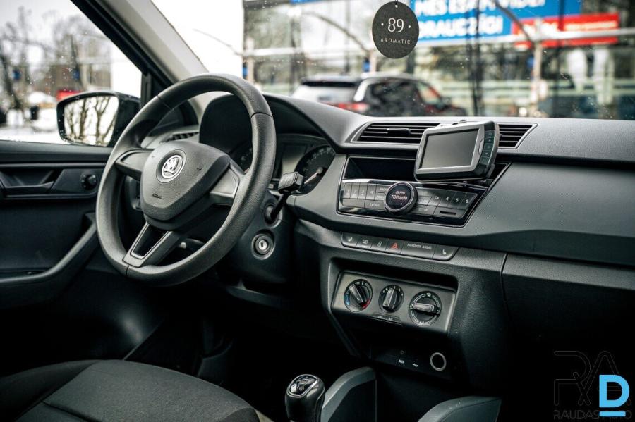 Melns Skoda Fabia 2016 Rīga, ar dzinēja tilpumu 1.00 L un nobraukumu 116 tūkst. km par 5990 €, foto 5 vietnē AUTOMOTO.COM.LV