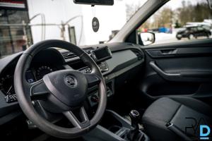 Melns Skoda Fabia 2016 Rīga, ar dzinēja tilpumu 1.00 L un nobraukumu 116 tūkst. km par 5990 €, foto 7 vietnē AUTOMOTO.COM.LV