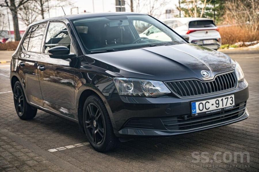 Black Skoda Fabia 2016 in Riga, with an engine capacity of 1.00 L and mileage of 0 thousand km for 5290 €, photo 4 on AUTOMOTO.COM.LV