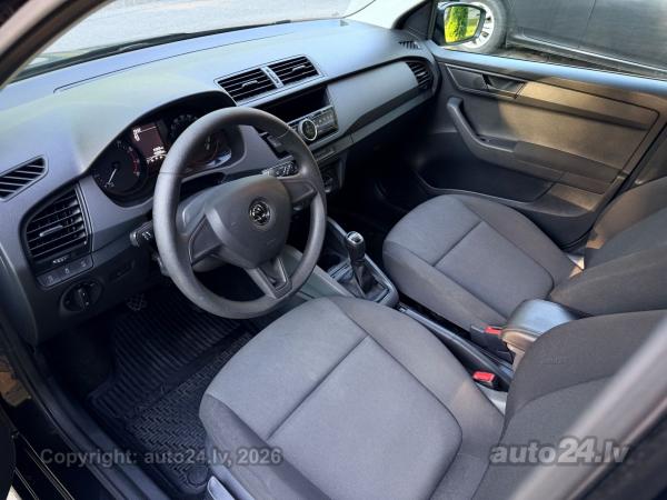 Black Skoda Fabia 2017 in Tallinn, with an engine capacity of 1.00 L and mileage of 50 thousand km for 5600 €, photo 6 on AUTOMOTO.COM.LV