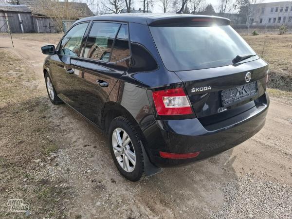 Melns Skoda Fabia 2019 Prienai, ar dzinēja tilpumu 1.00 L un nobraukumu 83 tūkst. km par 9250 €, foto 3 vietnē AUTOMOTO.COM.LV