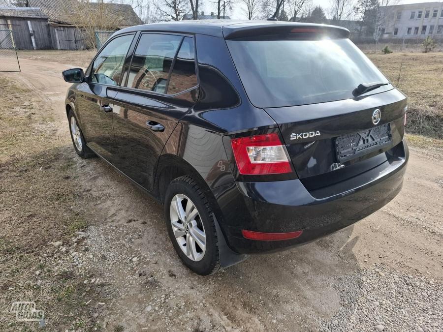 Black Skoda Fabia 2019 in Prienai, with an engine capacity of 1.00 L and mileage of 83 thousand km for 9250 €, photo 3 on AUTOMOTO.COM.LV