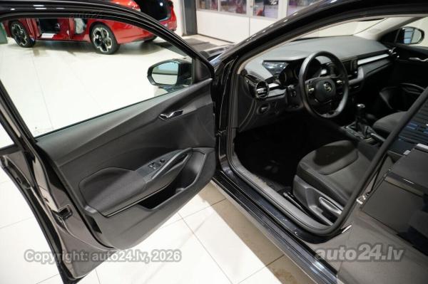 Black Skoda Fabia 2023 in Tallinn, with an engine capacity of 1.00 L and mileage of 35 thousand km for 13900 €, photo 11 on AUTOMOTO.COM.LV