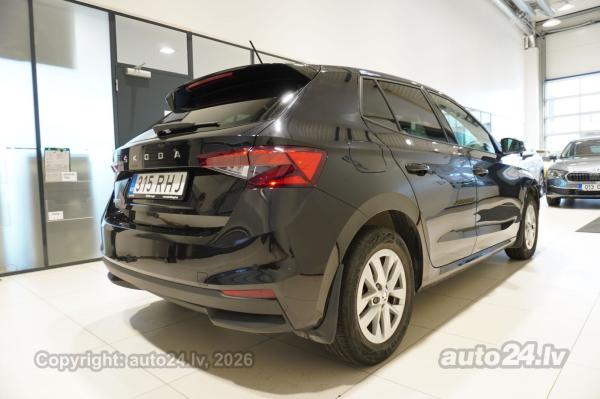 Black Skoda Fabia 2023 in Tallinn, with an engine capacity of 1.00 L and mileage of 26 thousand km for 14900 €, photo 4 on AUTOMOTO.COM.LV