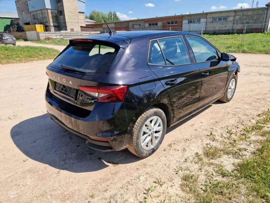 Melns Skoda Fabia 2025 Kauņa, ar dzinēja tilpumu 1.00 L un nobraukumu 13 tūkst. km par 12100 €, foto 4 vietnē AUTOMOTO.COM.LV