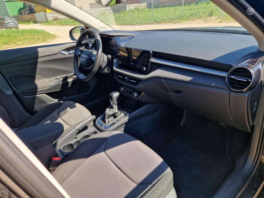 Melns Skoda Fabia 2025 Kauņa, ar dzinēja tilpumu 1.00 L un nobraukumu 13 tūkst. km par 12100 €, foto 8 vietnē AUTOMOTO.COM.LV