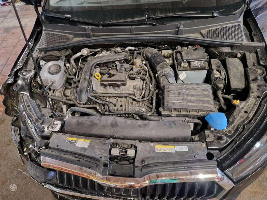 Melns Skoda Fabia 2025 Kauņa, ar dzinēja tilpumu 1.00 L un nobraukumu 13 tūkst. km par 12100 €, foto 28 vietnē AUTOMOTO.COM.LV