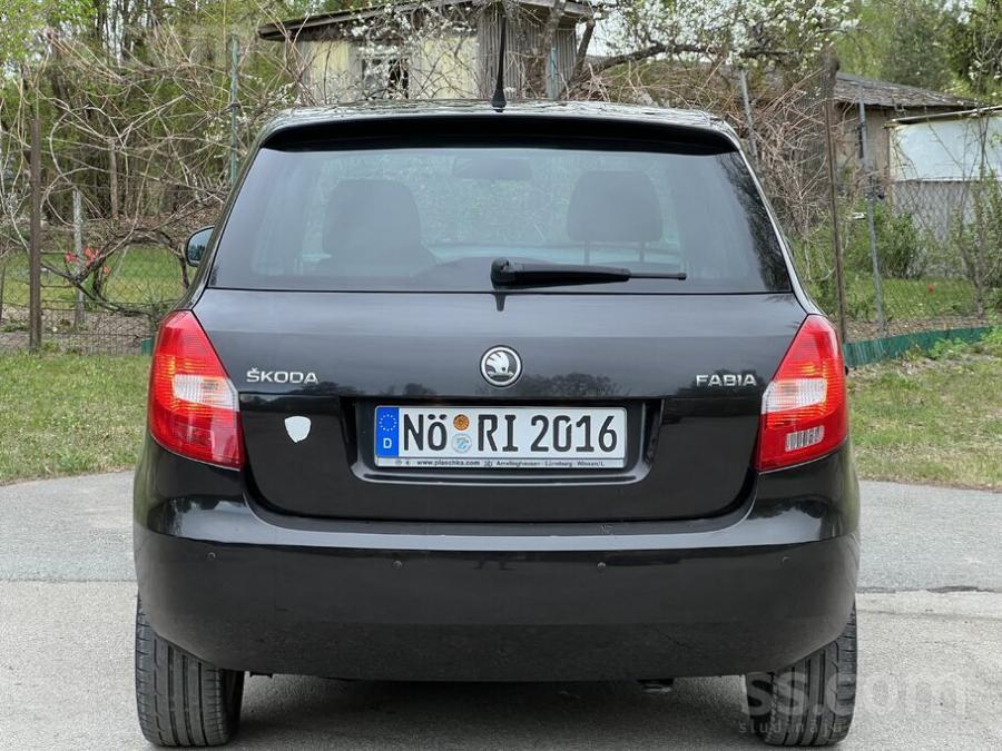 Melns Skoda Fabia 2015 Jelgava, ar dzinēja tilpumu 1.20 L un nobraukumu 234 tūkst. km par 4800 €, foto 7 vietnē AUTOMOTO.COM.LV