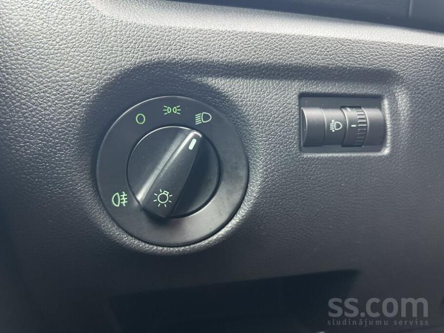 Melns Skoda Fabia 2015 Jelgava, ar dzinēja tilpumu 1.20 L un nobraukumu 234 tūkst. km par 4800 €, foto 24 vietnē AUTOMOTO.COM.LV