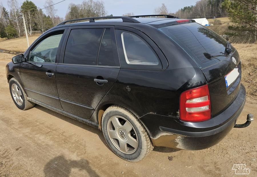 Black Skoda Fabia 2004 in Utena, with an engine capacity of 1.90 L and mileage of 409 thousand km for 1400 €, photo 4 on AUTOMOTO.COM.LV