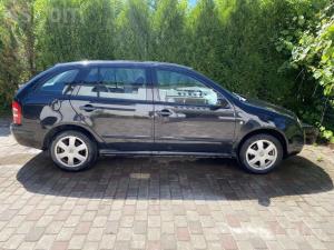 Black Skoda Fabia 2004 in Riga, with an engine capacity of 1.40 L and mileage of 273 thousand km for 1450 €, photo 4 on AUTOMOTO.COM.LV