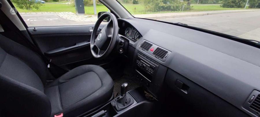 Black Skoda Fabia 2005 in Vilnius, with an engine capacity of 1.39 L and mileage of 190 thousand km for 1950 €, photo 6 on AUTOMOTO.COM.LV