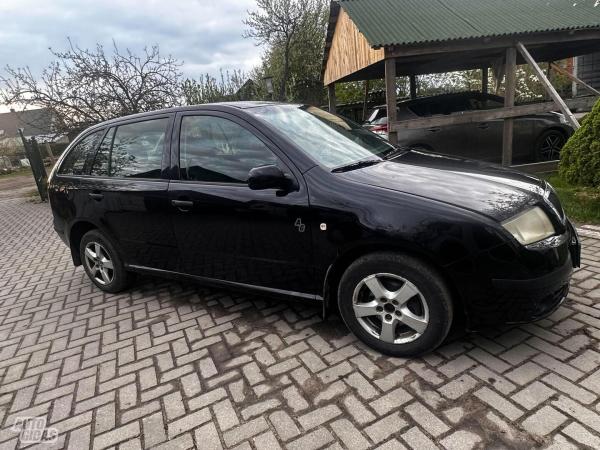 Black Skoda Fabia 2006 in Vilnius, with an engine capacity of 1.20 L and mileage of 109 thousand km for 1850 €, photo 2 on AUTOMOTO.COM.LV