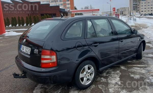Black Skoda Fabia 2006 in Daugavpils, with an engine capacity of 1.40 L and mileage of 391 thousand km for 1250 €, photo 4 on AUTOMOTO.COM.LV