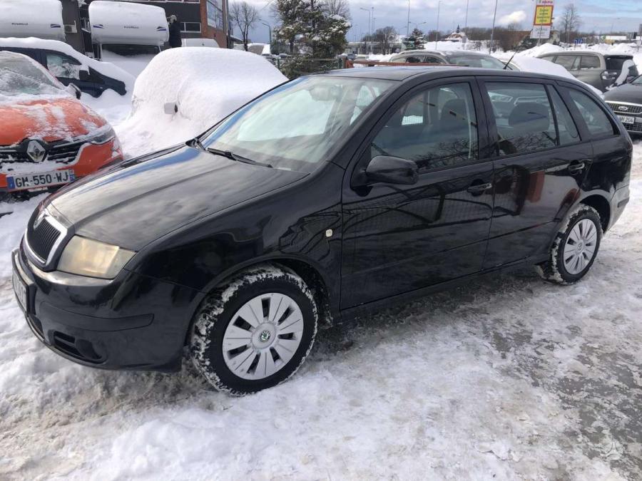 Melns Skoda Fabia 2007 Klaipėda, ar dzinēja tilpumu 1.39 L un nobraukumu 270 tūkst. km par 1350 €, foto 1 vietnē AUTOMOTO.COM.LV
