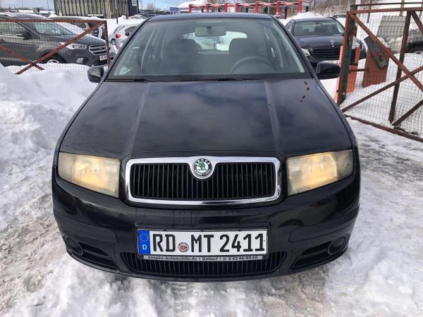 Black Skoda Fabia 2007 in Klaipeda, with an engine capacity of 1.39 L and mileage of 270 thousand km for 1350 €, photo 3 on AUTOMOTO.COM.LV