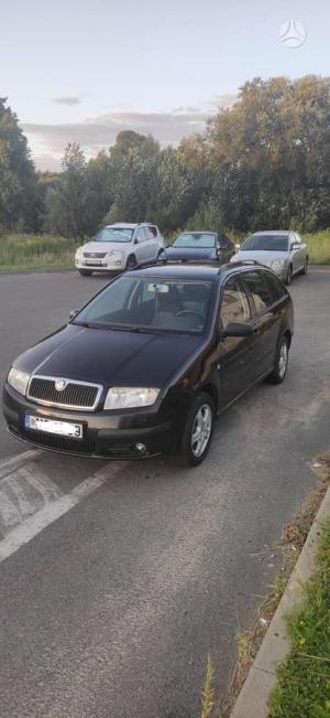 Melns Skoda Fabia 2007 Viļņa, ar dzinēja tilpumu 1.42 L un nobraukumu 282 tūkst. km par 990 €, foto 3 vietnē AUTOMOTO.COM.LV