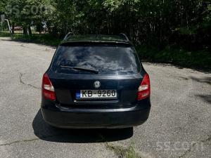 Melns Skoda Fabia 2008 Valka, ar dzinēja tilpumu 1.40 L un nobraukumu 440 tūkst. km par 2000 €, foto 5 vietnē AUTOMOTO.COM.LV