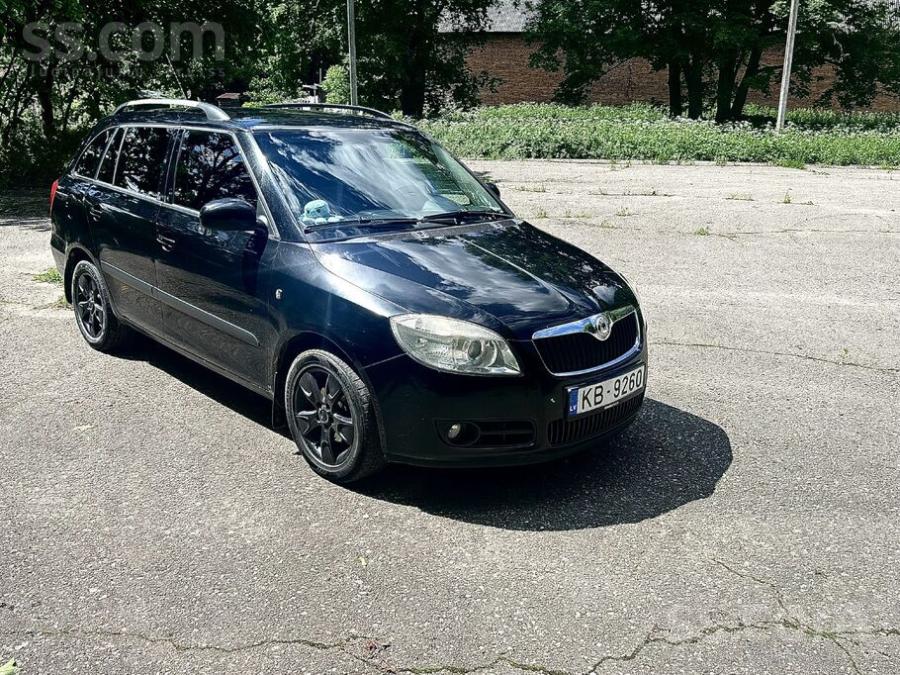 Melns Skoda Fabia 2008 Valka, ar dzinēja tilpumu 1.40 L un nobraukumu 440 tūkst. km par 2000 €, foto 6 vietnē AUTOMOTO.COM.LV