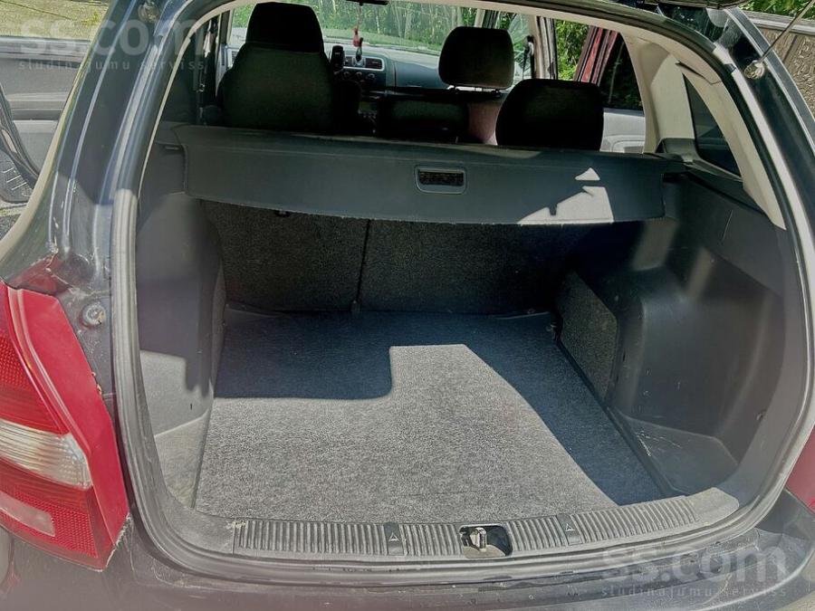Melns Skoda Fabia 2008 Valka, ar dzinēja tilpumu 1.40 L un nobraukumu 440 tūkst. km par 2000 €, foto 9 vietnē AUTOMOTO.COM.LV