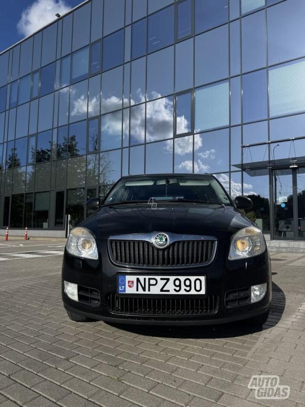 Black Skoda Fabia 2008 in Kaunas, with an engine capacity of 1.90 L and mileage of 352 thousand km for 2500 €, photo 2 on AUTOMOTO.COM.LV