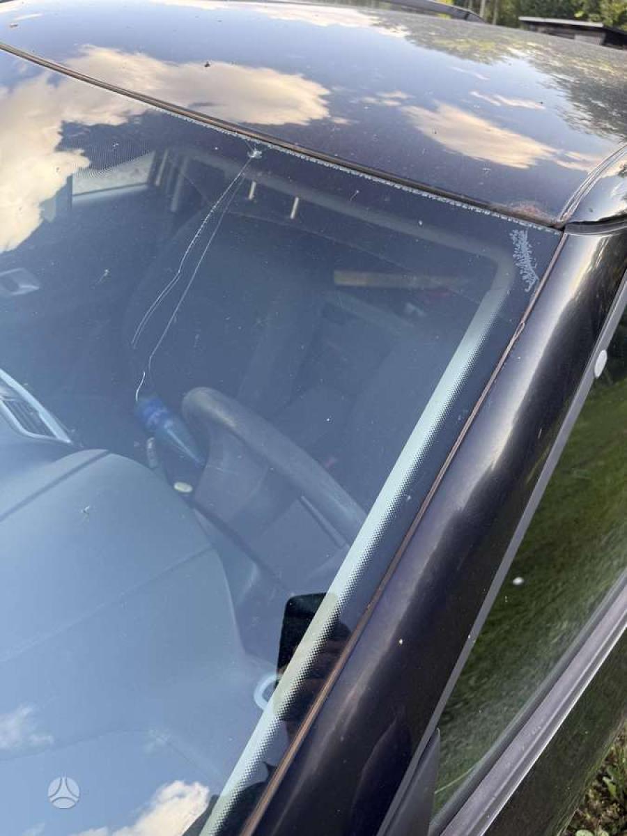 Black Skoda Fabia 2008 in Panevezys, with an engine capacity of 1.90 L and mileage of 310 thousand km for 700 €, photo 6 on AUTOMOTO.COM.LV