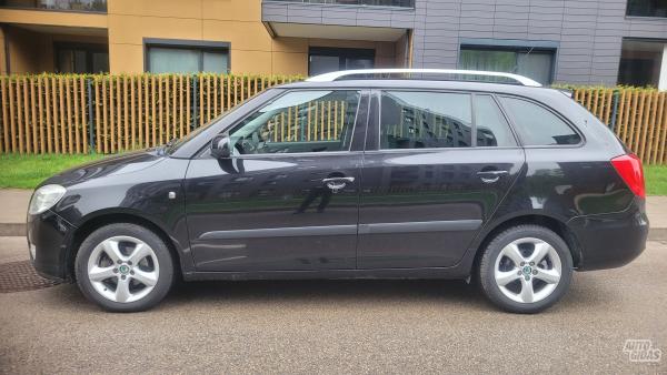 Melns Skoda Fabia 2009 Viļņa, ar dzinēja tilpumu 1.60 L un nobraukumu 196 tūkst. km par 3799 €, foto 1 vietnē AUTOMOTO.COM.LV
