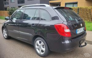 Melns Skoda Fabia 2009 Viļņa, ar dzinēja tilpumu 1.60 L un nobraukumu 196 tūkst. km par 3799 €, foto 3 vietnē AUTOMOTO.COM.LV