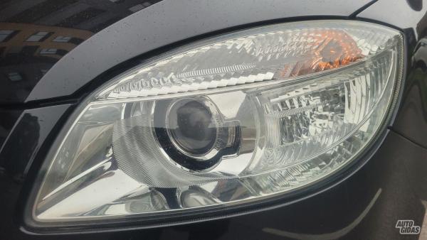 Melns Skoda Fabia 2009 Viļņa, ar dzinēja tilpumu 1.60 L un nobraukumu 196 tūkst. km par 3799 €, foto 8 vietnē AUTOMOTO.COM.LV