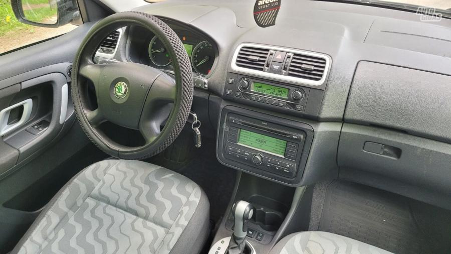Melns Skoda Fabia 2009 Viļņa, ar dzinēja tilpumu 1.60 L un nobraukumu 196 tūkst. km par 3799 €, foto 15 vietnē AUTOMOTO.COM.LV