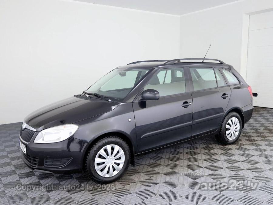 Melns Skoda Fabia 2010 Tallina, ar dzinēja tilpumu 1.20 L un nobraukumu 259 tūkst. km par 1699 €, foto 2 vietnē AUTOMOTO.COM.LV