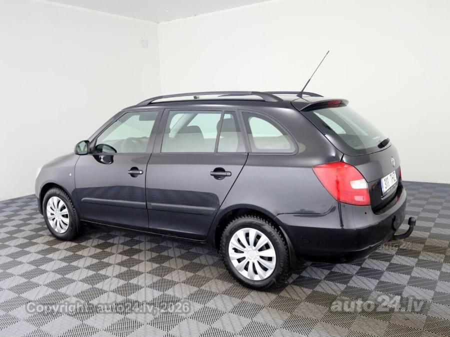 Melns Skoda Fabia 2010 Tallina, ar dzinēja tilpumu 1.20 L un nobraukumu 259 tūkst. km par 1699 €, foto 4 vietnē AUTOMOTO.COM.LV