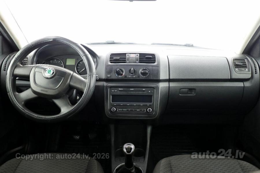 Melns Skoda Fabia 2010 Tallina, ar dzinēja tilpumu 1.20 L un nobraukumu 259 tūkst. km par 1699 €, foto 5 vietnē AUTOMOTO.COM.LV