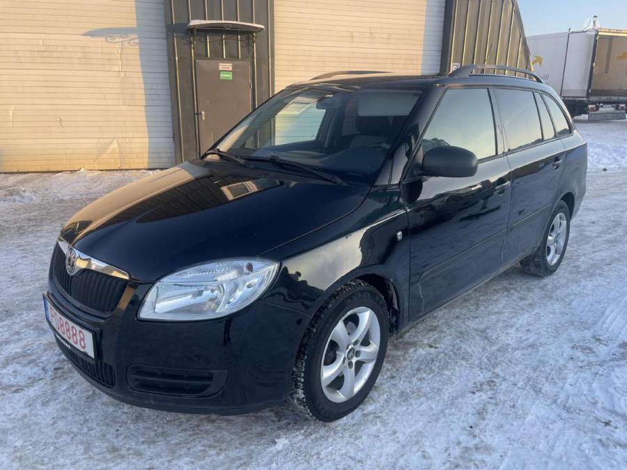Melns Skoda Fabia 2010 Viļņa, ar dzinēja tilpumu 1.42 L un nobraukumu 361 tūkst. km par 2250 €, foto 4 vietnē AUTOMOTO.COM.LV