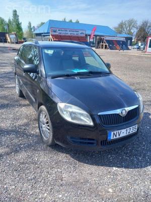 Melns Skoda Fabia 2010 Cēsis, ar dzinēja tilpumu 1.40 L un nobraukumu 318 tūkst. km par 1890 €, foto 7 vietnē AUTOMOTO.COM.LV