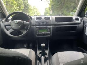 Black Skoda Fabia 2010 in Vilnius, with an engine capacity of 1.42 L and mileage of 363 thousand km for 1699 €, photo 11 on AUTOMOTO.COM.LV