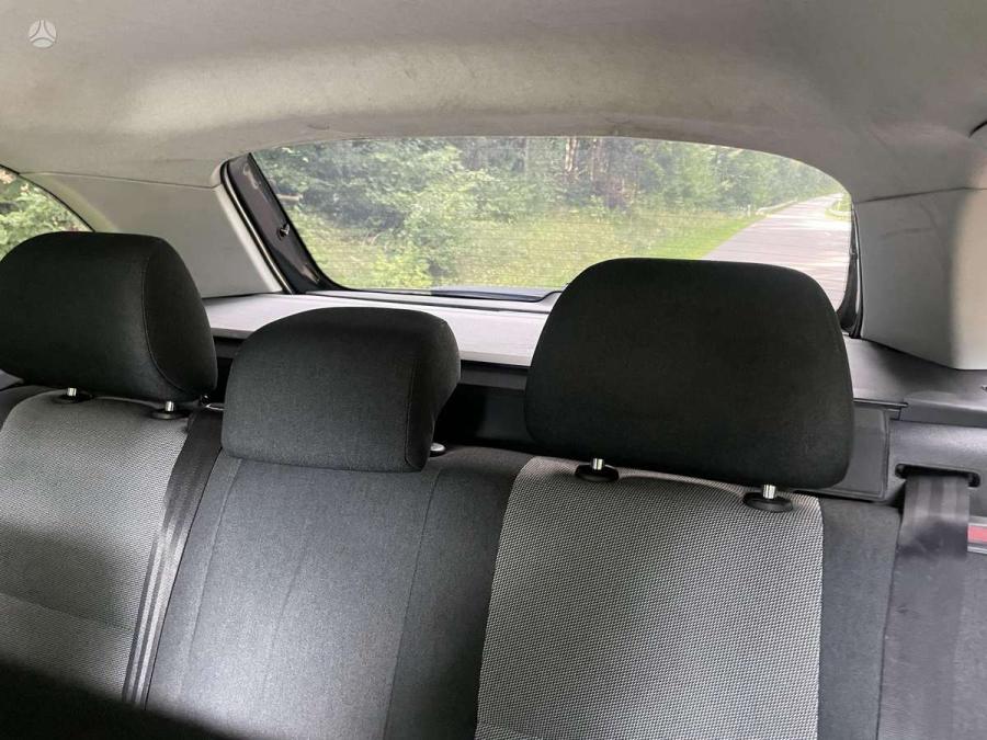 Black Skoda Fabia 2010 in Vilnius, with an engine capacity of 1.42 L and mileage of 363 thousand km for 1699 €, photo 13 on AUTOMOTO.COM.LV